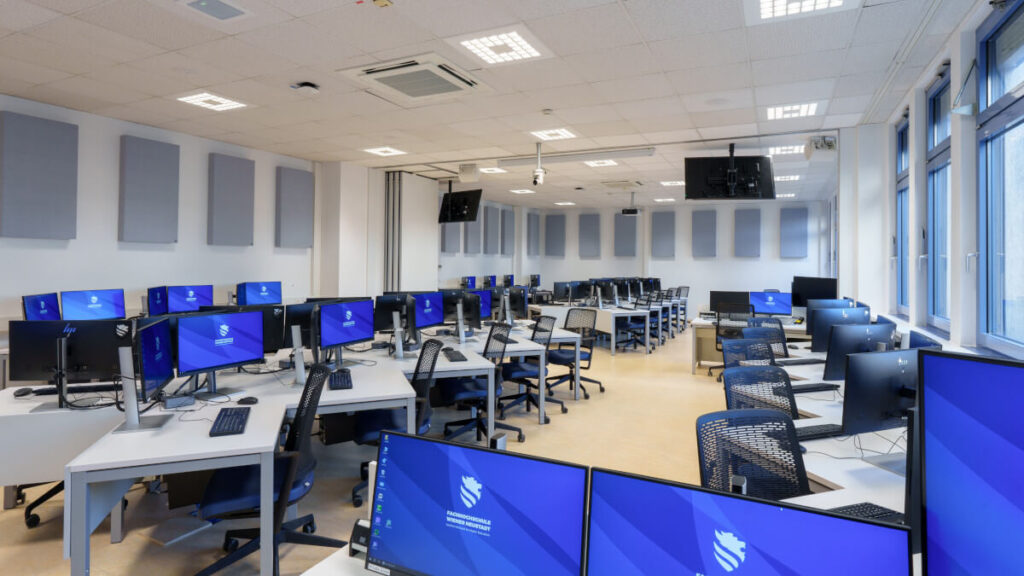 Audio-Technica Voice-Lift unterstützt Vorträge an der FH Wiener ...