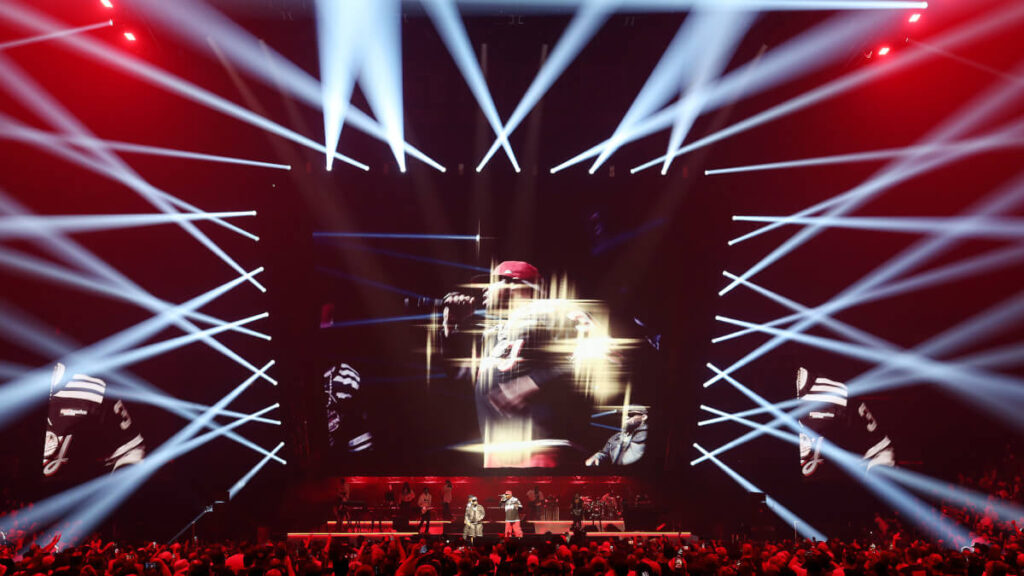 Der Wu-Tang Clan verabschiedet sich – unterstützt von Elation Fixtuers – #mothergrid