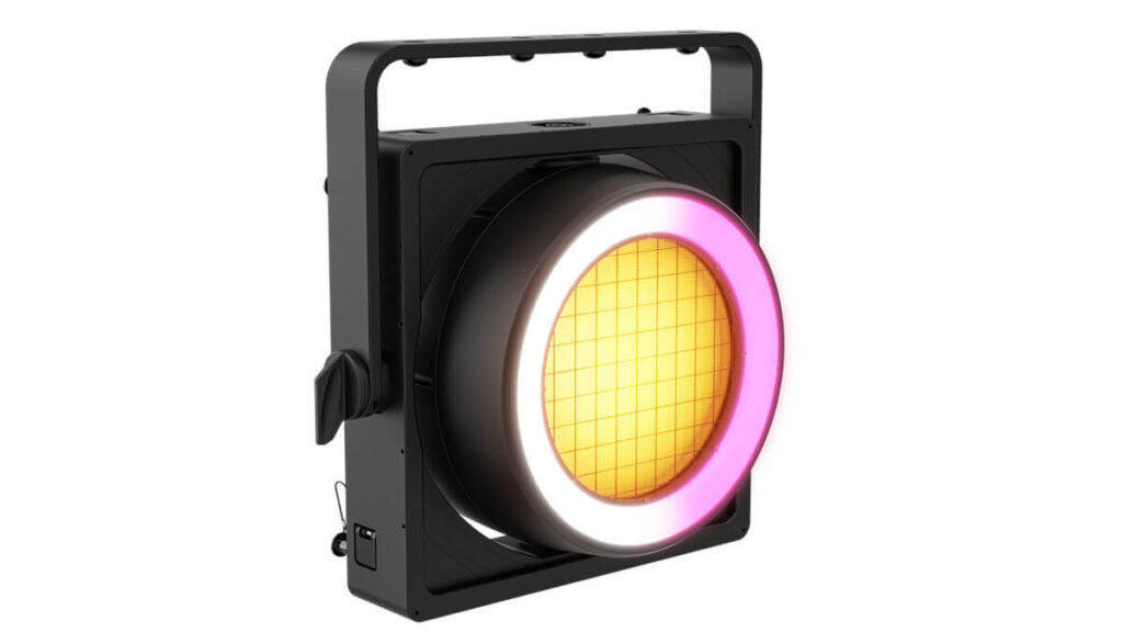 CHAUVET Professional präsentiert STRIKE Array Ultra – #mothergrid